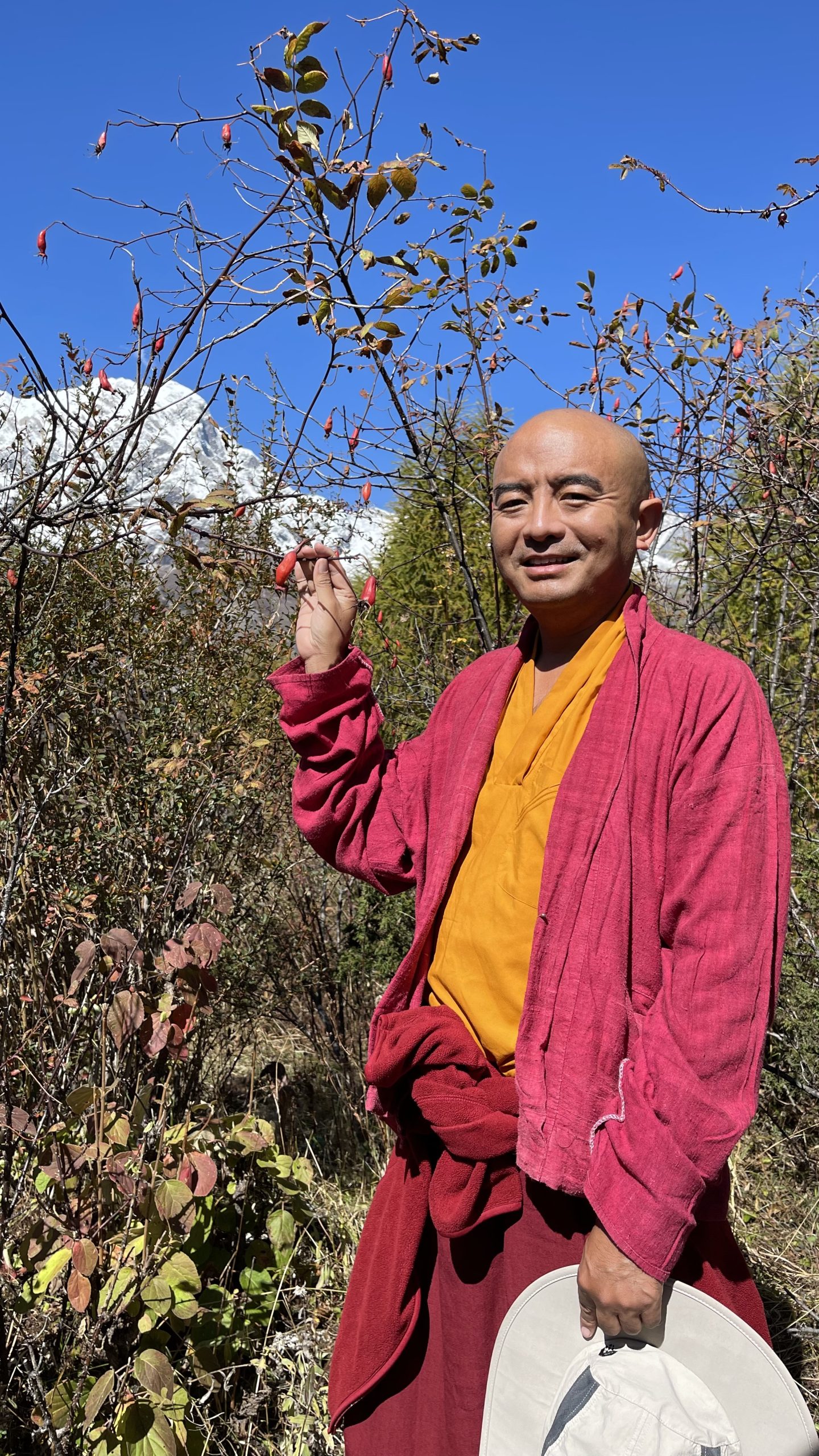Our Founder: Yongey Mingyur Rinpoche – H.E.L.P.